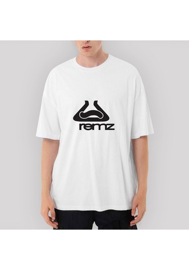 Remz Skate Logo Oversize Beyaz Tişört Beyaz M Fiyatları ve Özellikleri