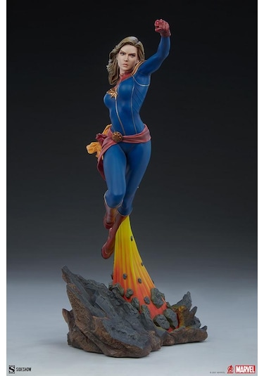 Avengers Assemble Statue 15 Captain Marvel Sideshow Collectibles