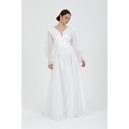 Beyaz Uzun Tül Abiye Elbise Fiyatları ve Özellikleri