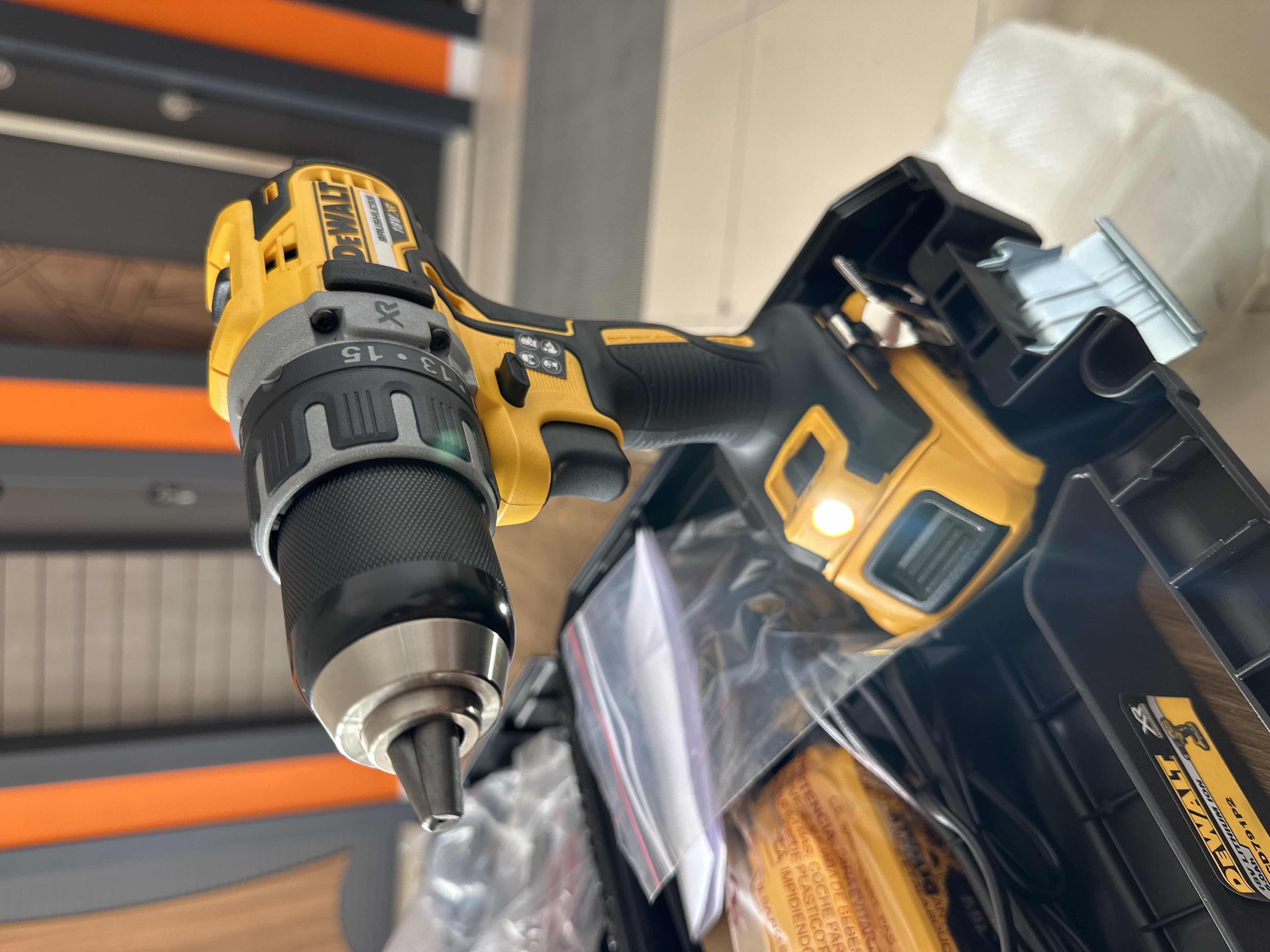 Dewalt DCD791P2-QW 18V 5.0 Ah Li-ion Çift Akülü Kömürsüz Profesyonel ...