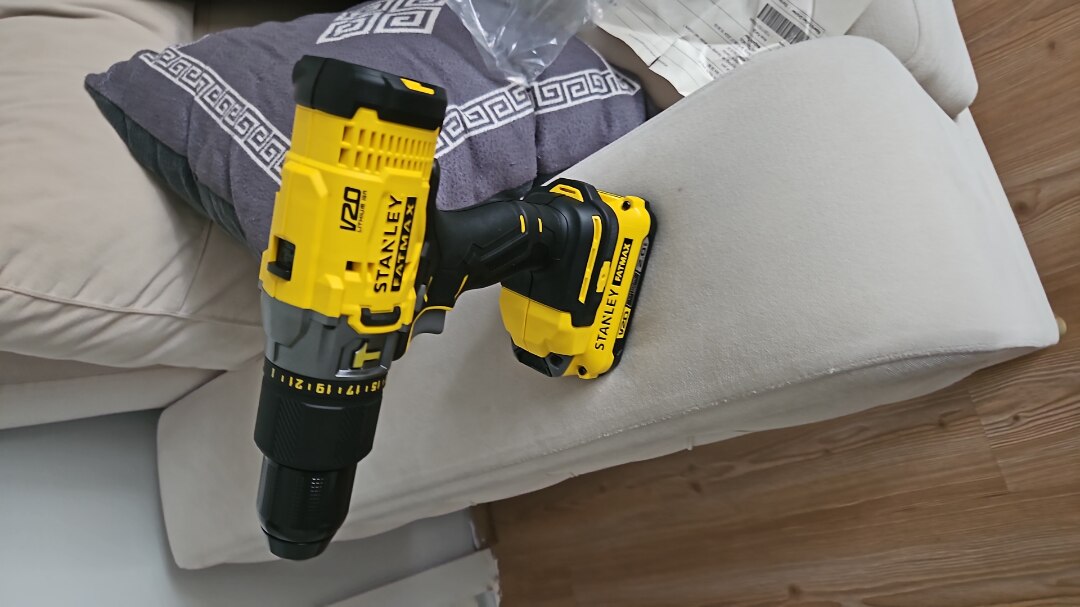 Stanley SCD718D2K 18V 2.0AH V20 Çift Akülü Darbeli Matkap Vidalama ...