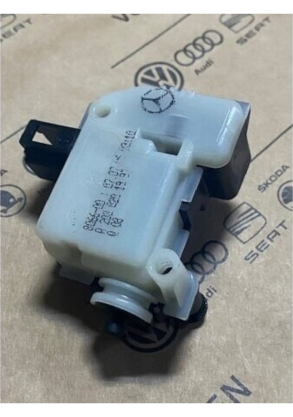 VW POLO HB 2002-2005 BAGAJ KAPAĞI MERKEZİ KİLİT MOTORU 3B0959781C ...