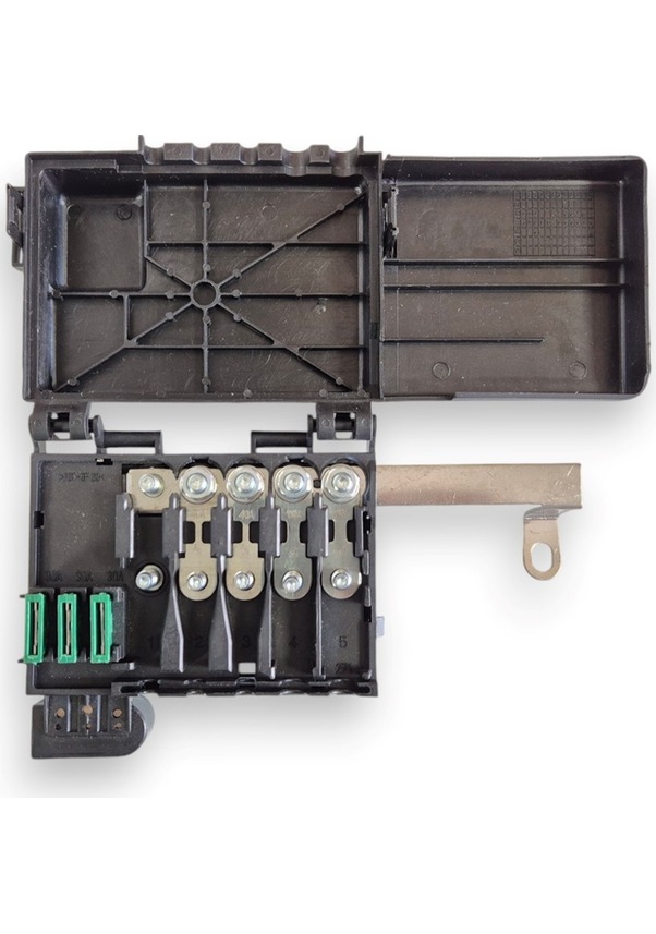 Vw Bora 1999-2001 Sigorta Kutusu Akü Üstü Dikey Soket 1j0937617c ...