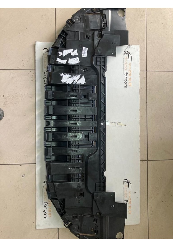 Renault Megane 4 Tampon Alt Deflektörü 622355835R Fiyatları ve Özellikleri