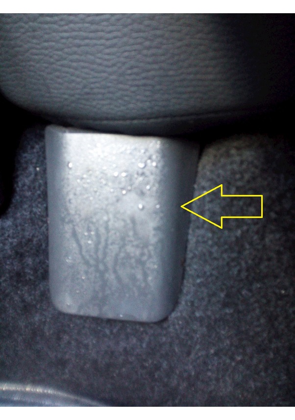 Opel Corsa D MK3 06-14 Arka Koltuk Vida Kapağı 13240696 Fiyatları ve ...