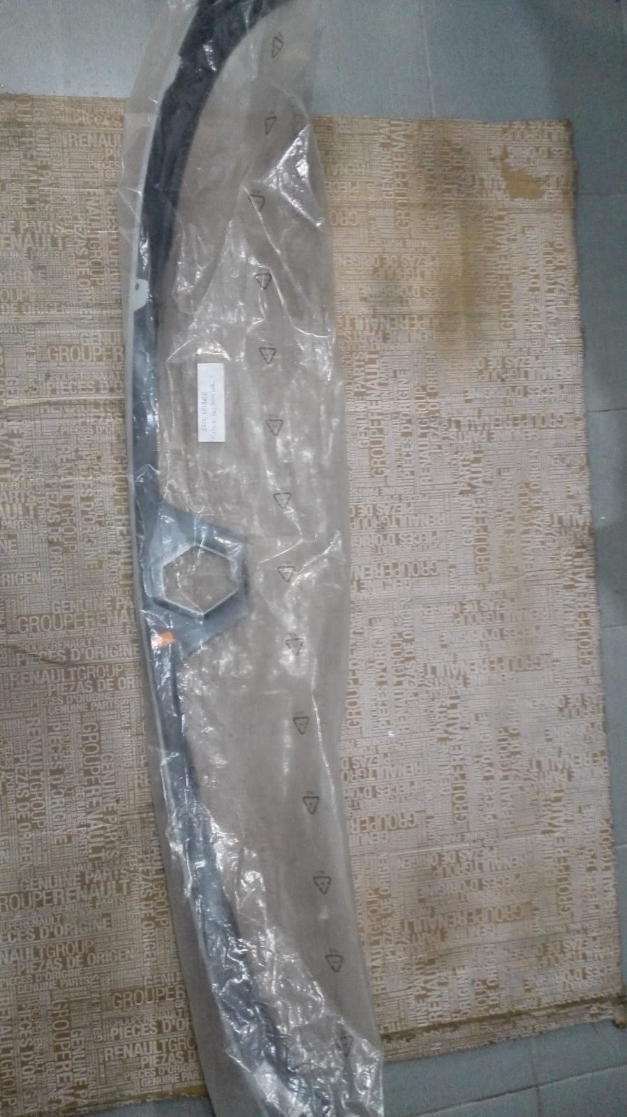 Renault Kangoo Ön Panjur Dış 7701062876 Fiyatları ve Özellikleri